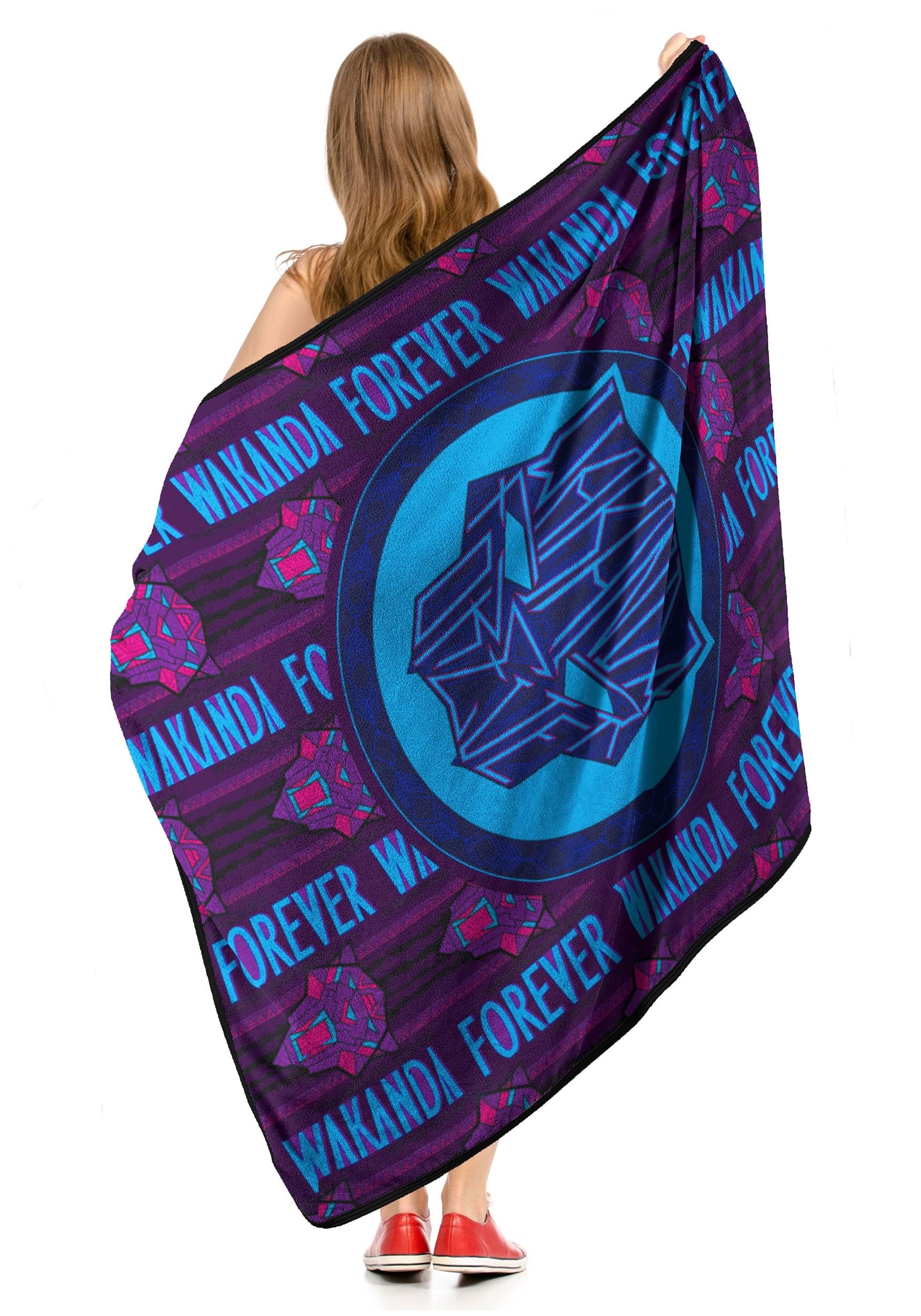 Black Panther Wakanda Forever Sign of Strength Micro Raschel Blanket